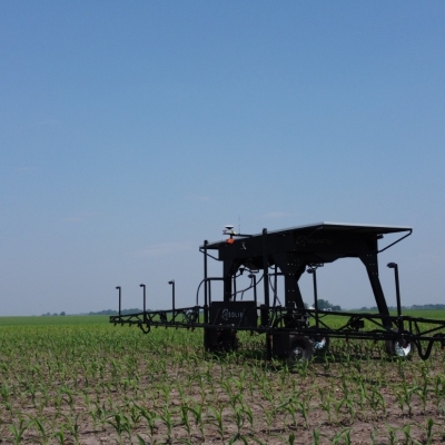 Robô Solix Sprayer da Solinftec reduz em até 95% o volume de herbicidas ...