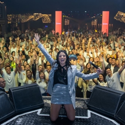 A cantora Gabi Fernandes estará no 12º Encontro Cana Substantivo ...